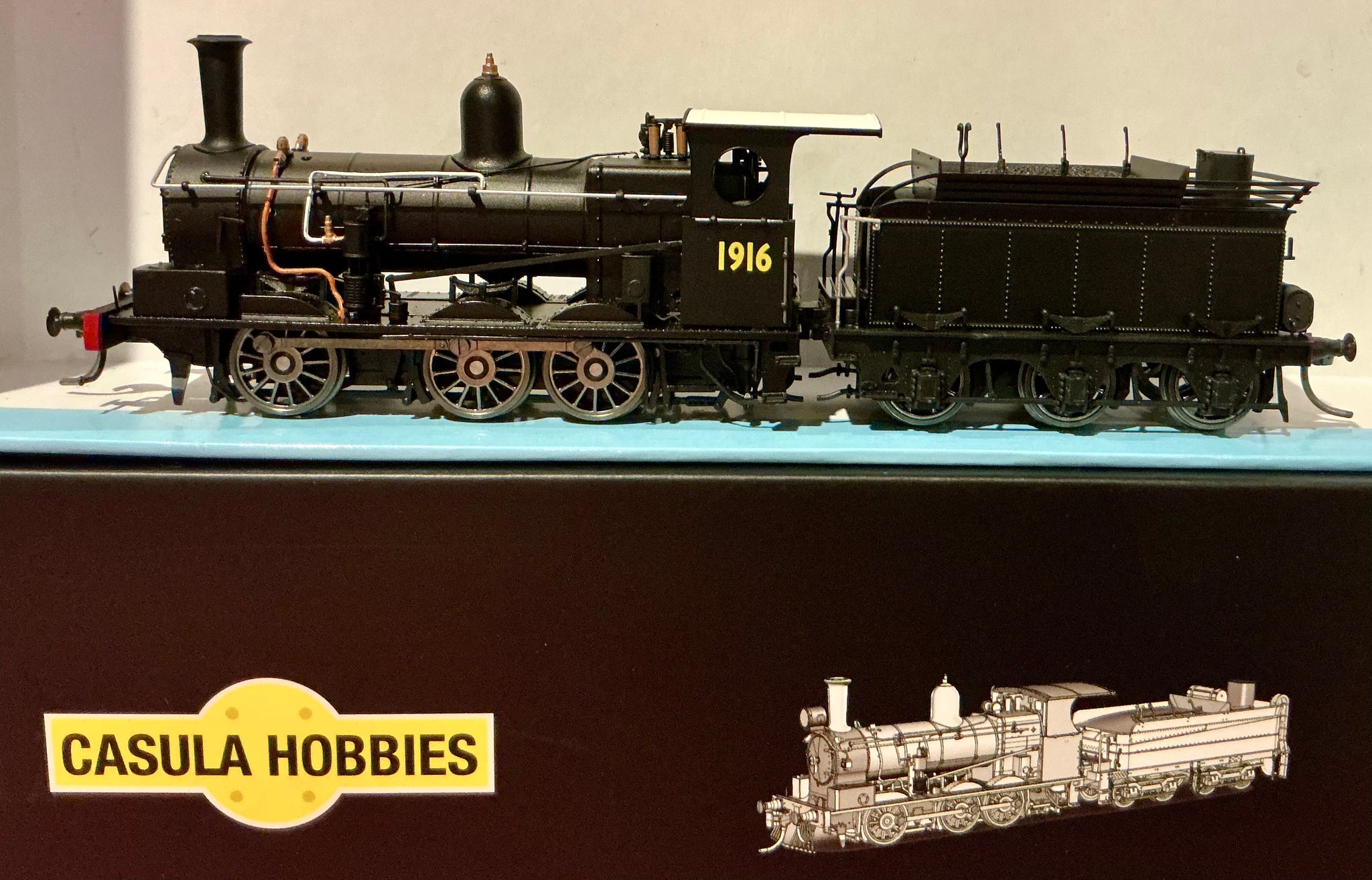 V11* Z1916 Z19 DCC Sound, Thow cab, white Cab roof, Black with painted ...